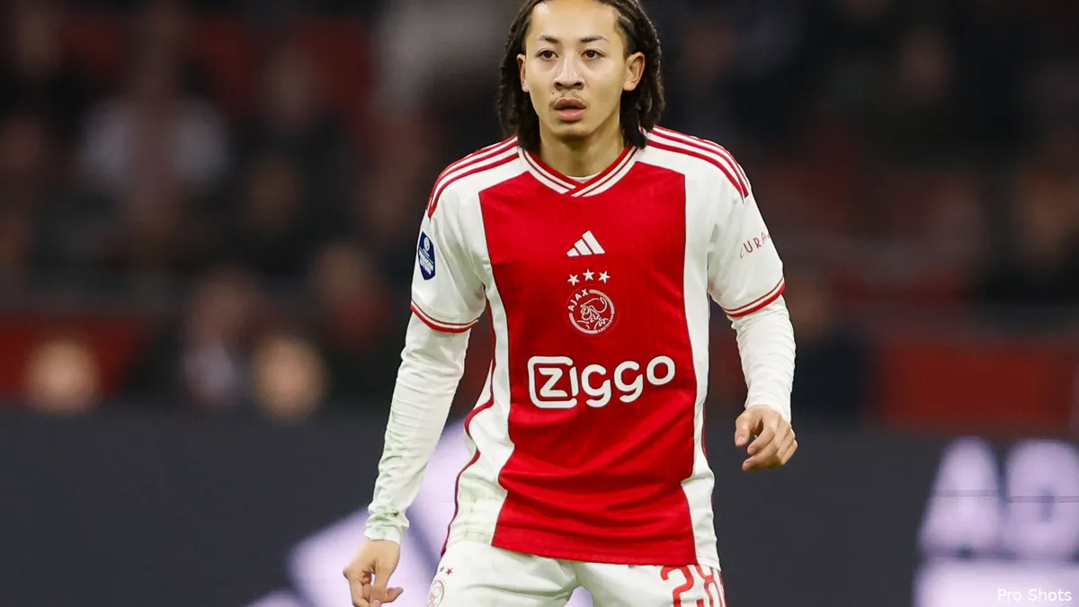 Dijkhuizen over Fitz-Jim: 'Ben van mening dat hij nog niet klaar is voor Ajax 1'
