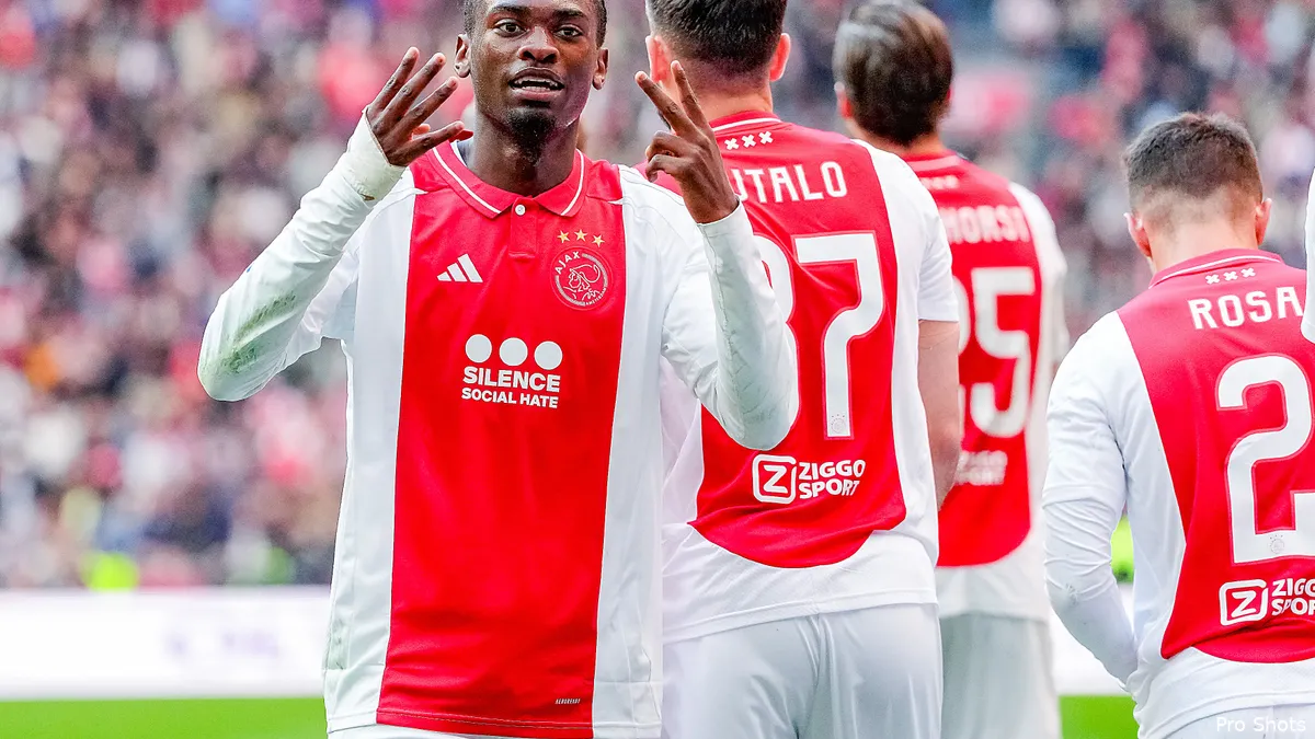 Mokio wil bij Ajax blijven en is met club in gesprek over contractverlenging