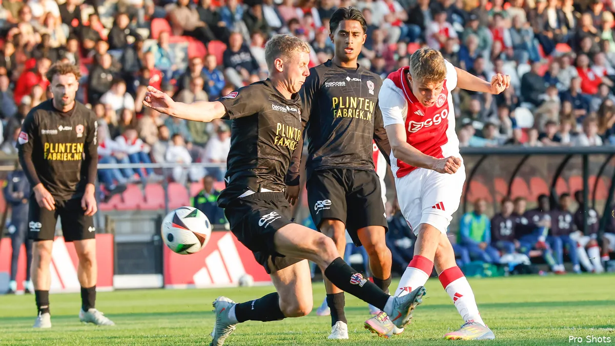 Jong Ajax sluit seizoen af met doelpuntloos gelijkspel tegen TOP Oss