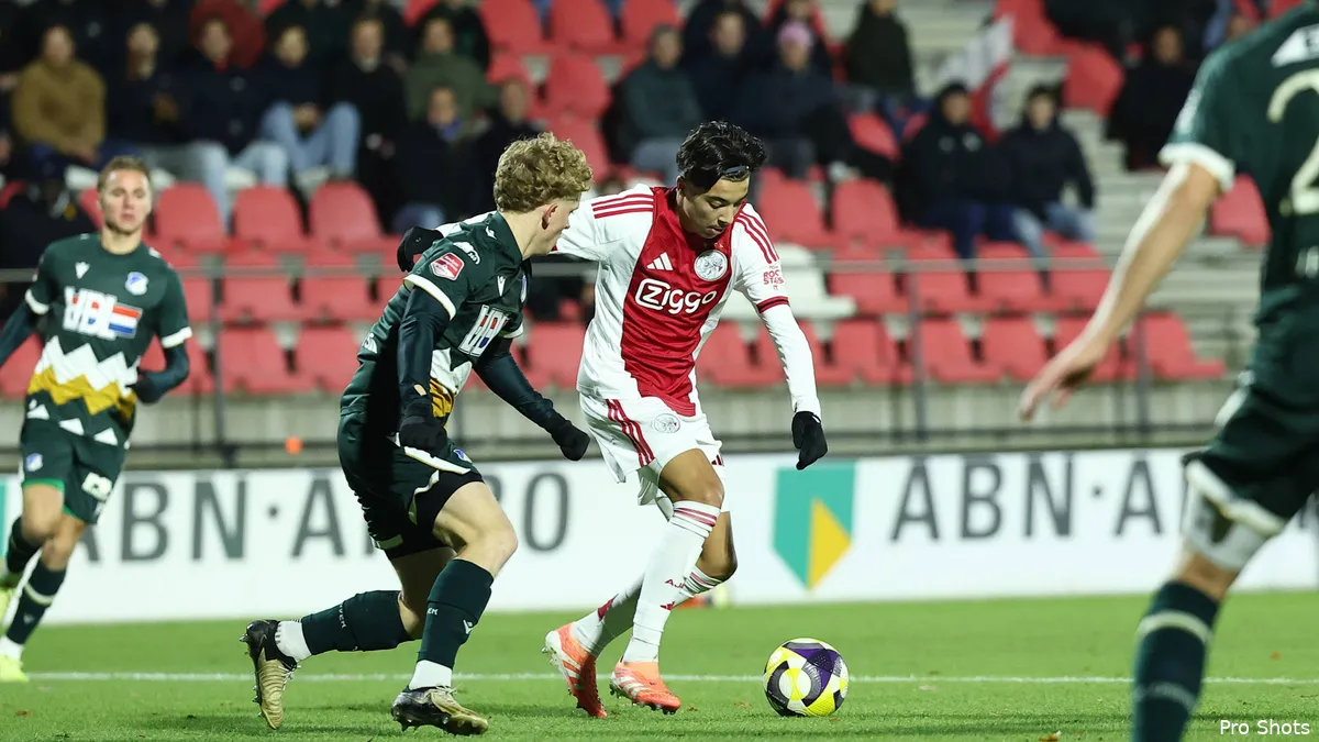 Jong Ajax op eigen terrein onderuit tegen laagvlieger FC Eindhoven