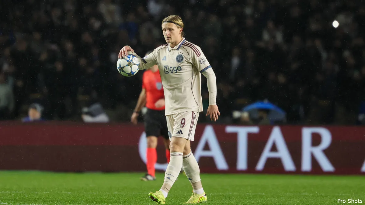 Dolberg toont fluwelen techniek: 'Hij is daarin de tegenpool van Weghorst'