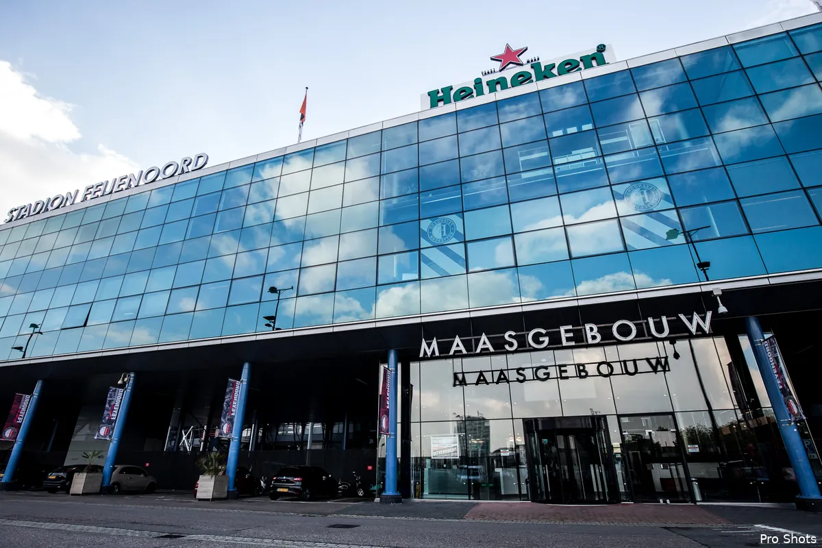 ''Feyenoord staat financieel op alle fronten op rand van de afgrond ...