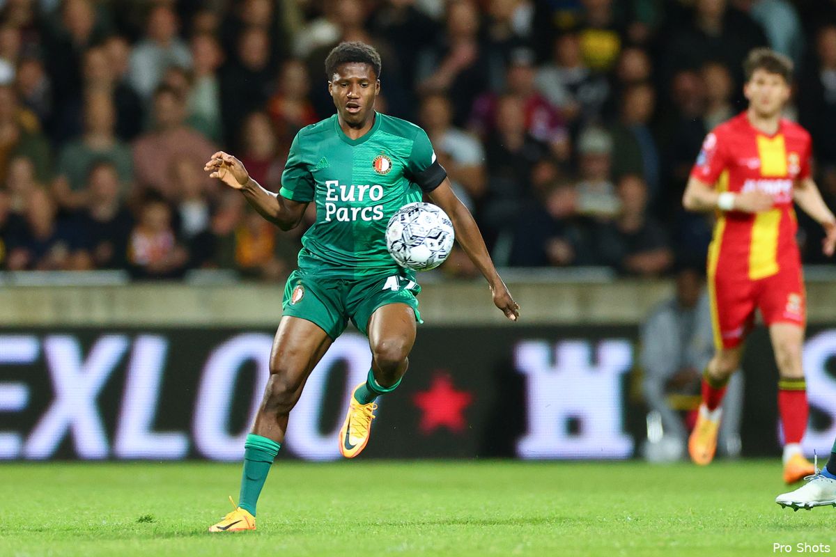 Dermane Karim scoort tijdens basisdebuut Togo | FR12.nl