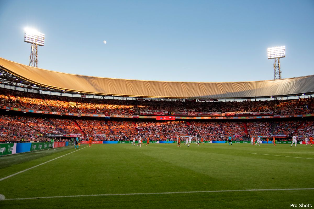 Derksen: ''Sfeer in De Kuip veel beter en imposanter dan in Arena ...