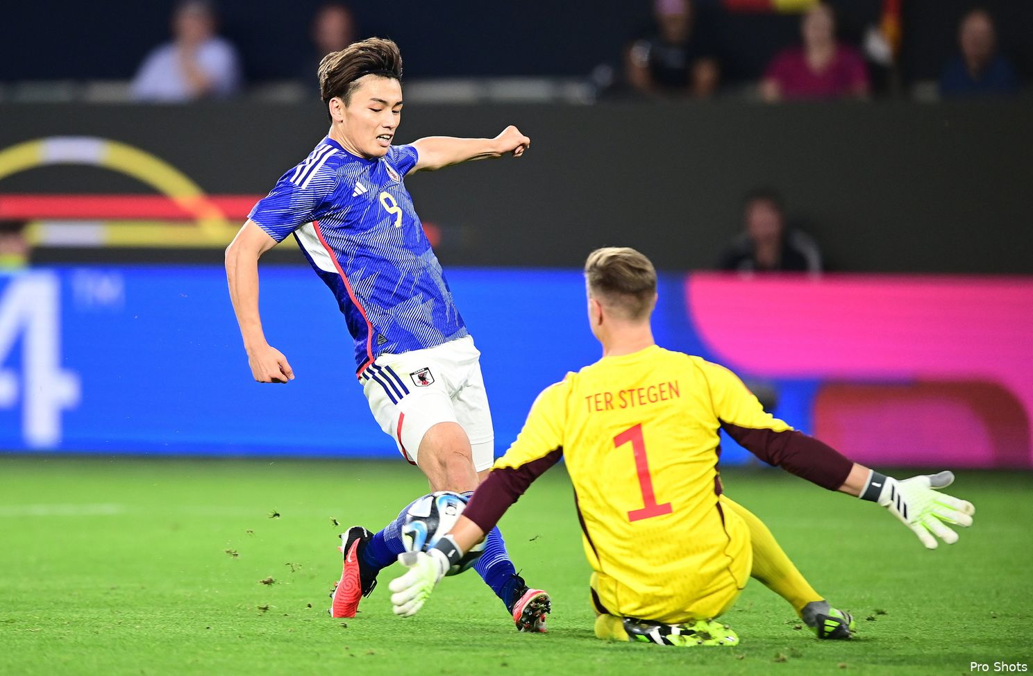 Ueda trefzeker bij overwinning Japan op Duitsland | FR12.nl