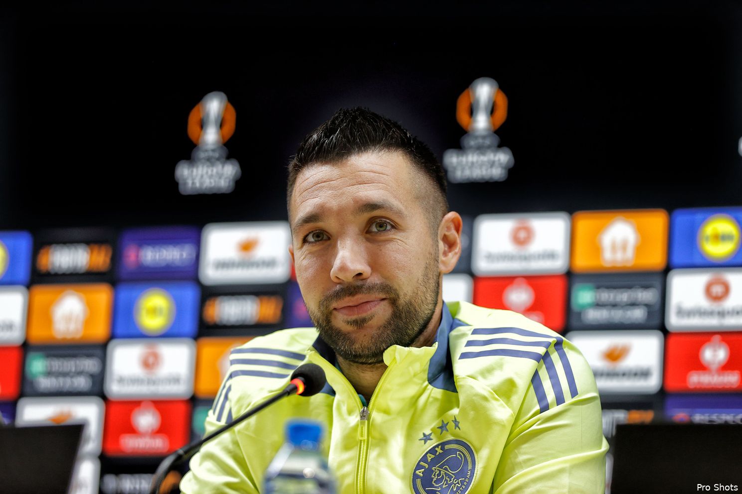 Farioli ziet PSV als favoriet voor topper: 'Maar dat zegt niks over ...