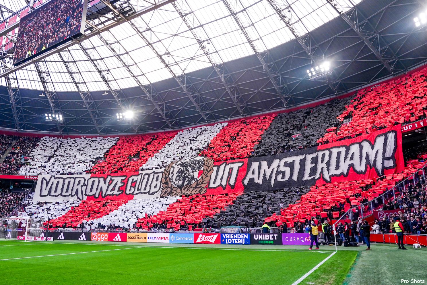 Feest voor 125-jarig bestaan van Ajax op de Dam