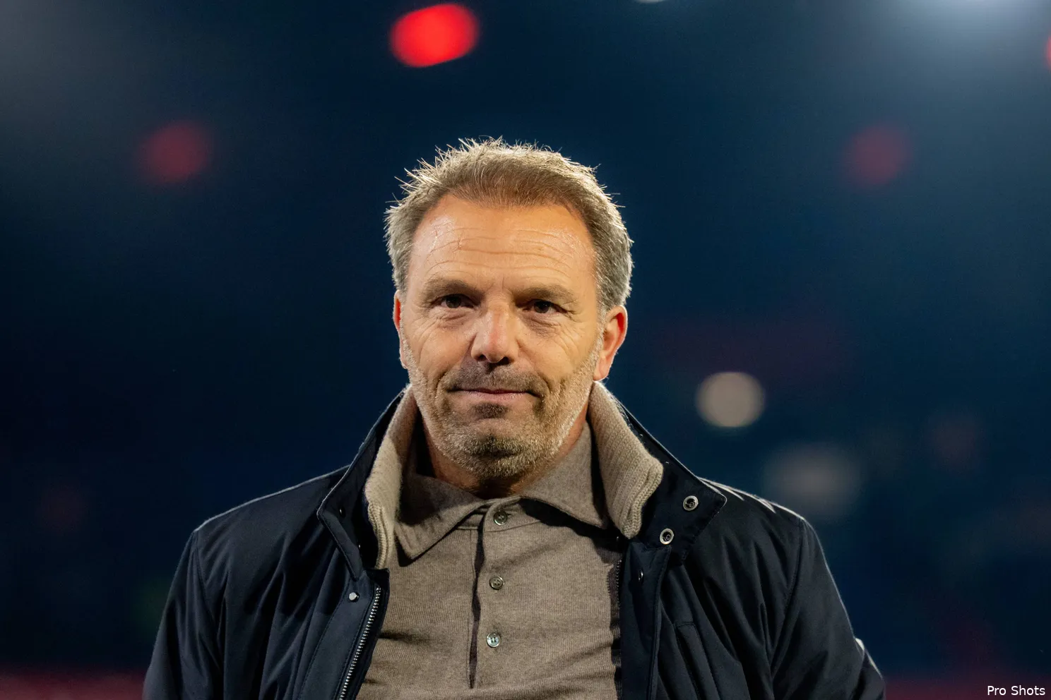 Feyenoord wint nipt van Telstar en loopt verder uit op Ajax