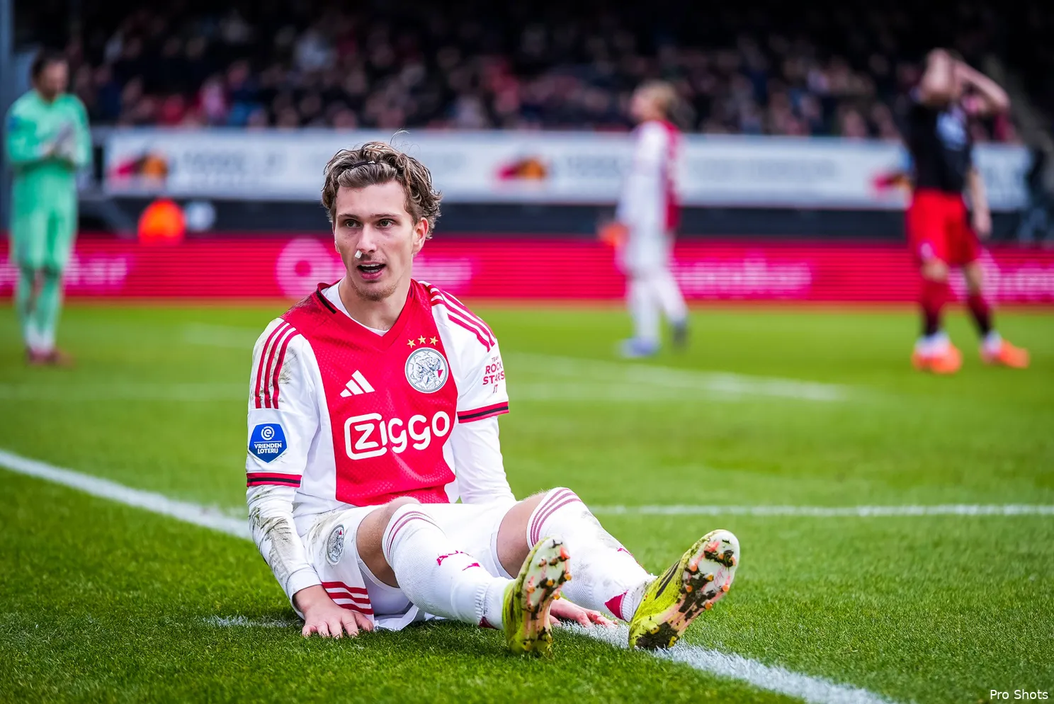 Godts enige Ajax-speler in Elftal van de Week van De Telegraaf na ...