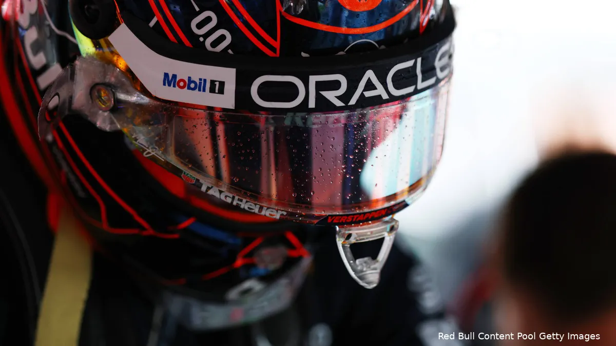 Viaplay-analisten hebben weinig te zeggen over Verstappen: 'Het werd voor Leclerc steeds ...