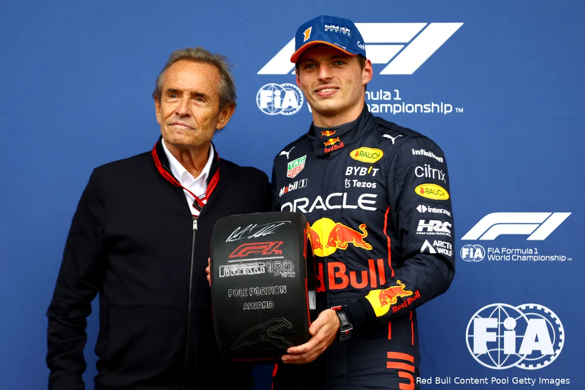 Doornbos ziet dominantie Verstappen: 'Daar maakt hij het verschil met ...