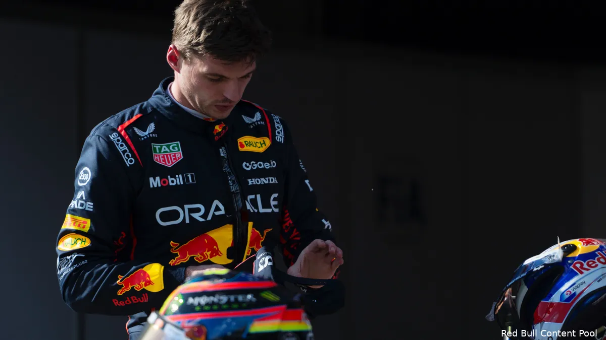 Max Verstappen haalt uit naar medecoureur na rel op social media: 'Stom ...