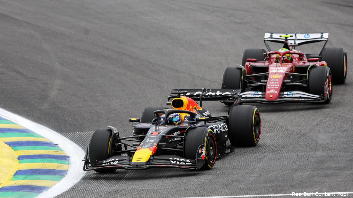Lewis Hamilton staat bizarre overwinning Max Verstappen in de weg | GP33