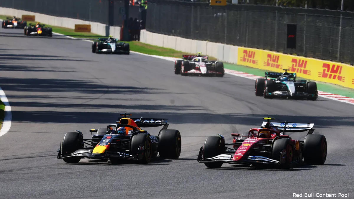 Max Verstappen vergeleken met Lewis Hamilton: 'Een handicap van Max' | GP33