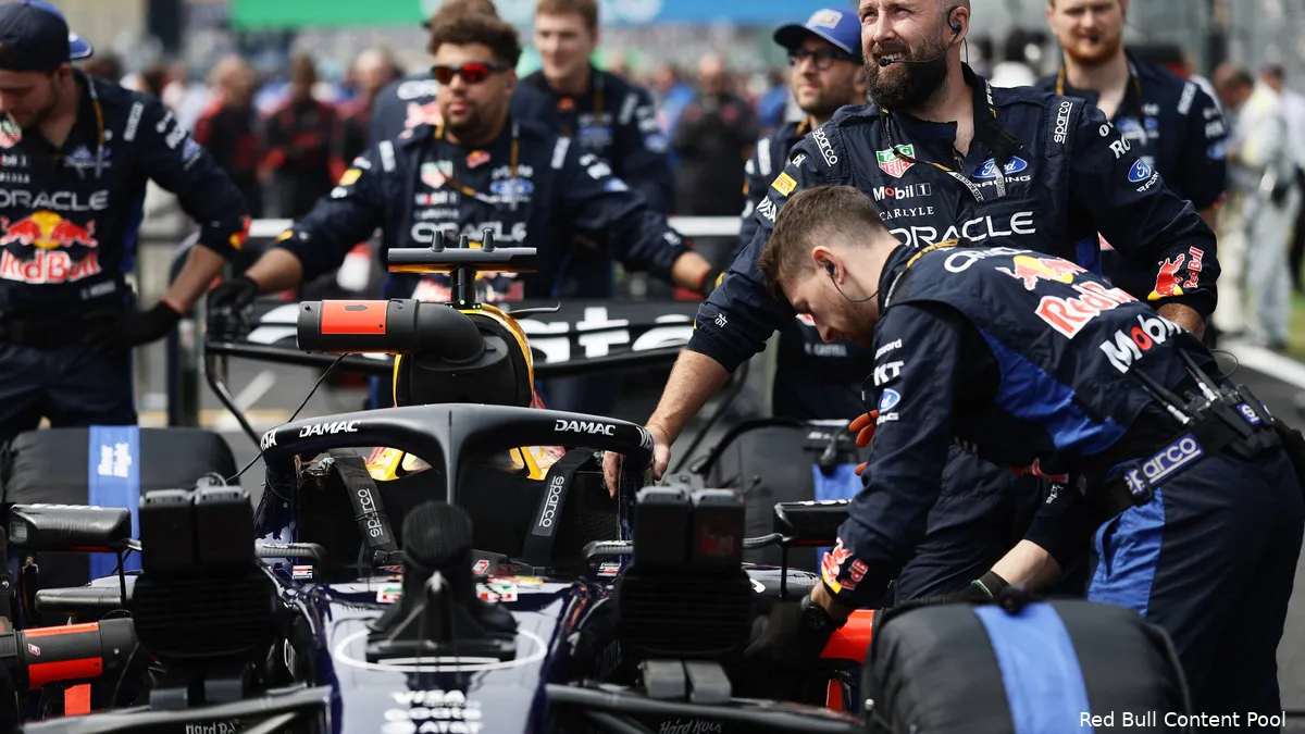 Bizarre taferelen in Red Bull-garage tijdens Pirelli-test in Japan | GP33