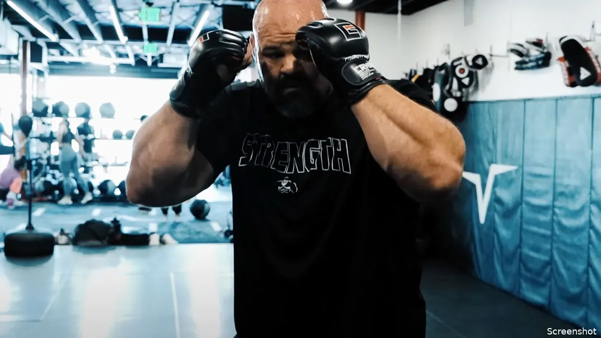 'De gevaarlijkste man op aarde!' Klaar voor MMA-gevecht na strongman ...