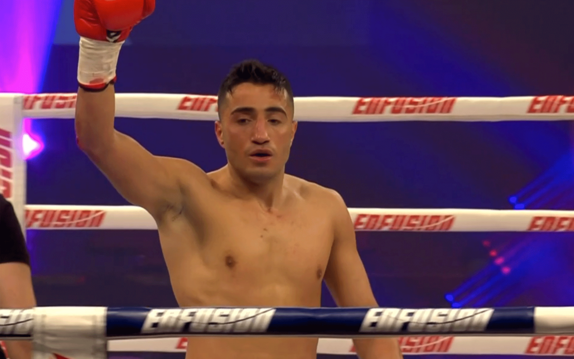 Tayfun Ozcan boekt dominantie winst tijdens Enfusion 118 Nijmegen