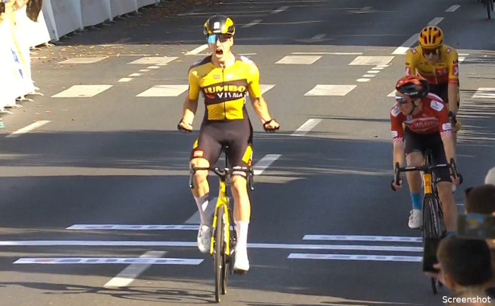 Tim van Dijke (Jumbo-Visma) knalt naar de zege in ultrakorte proloog ...