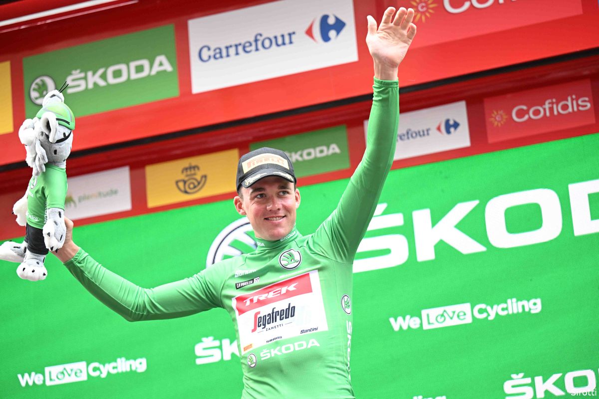 Pedersen wint na chaotische slotkilometers, Roglic valt aan maar gaat ...