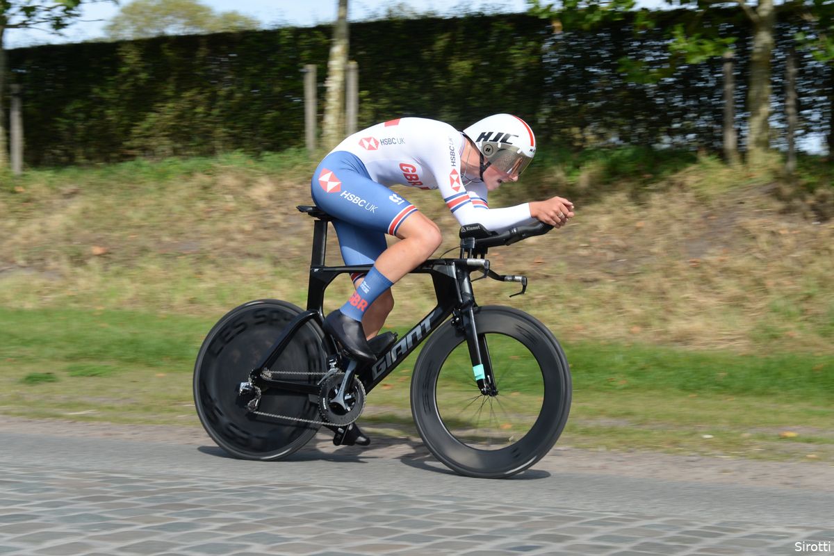 Toptalent Joshua Tarling (19 !) stunt met brons op WK tijdrijden: 'Dit ...