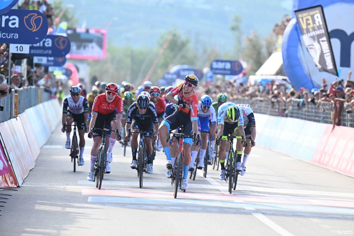 Milan verrast met overwinning in eerste sprintersetappe Giro d'Italia ...