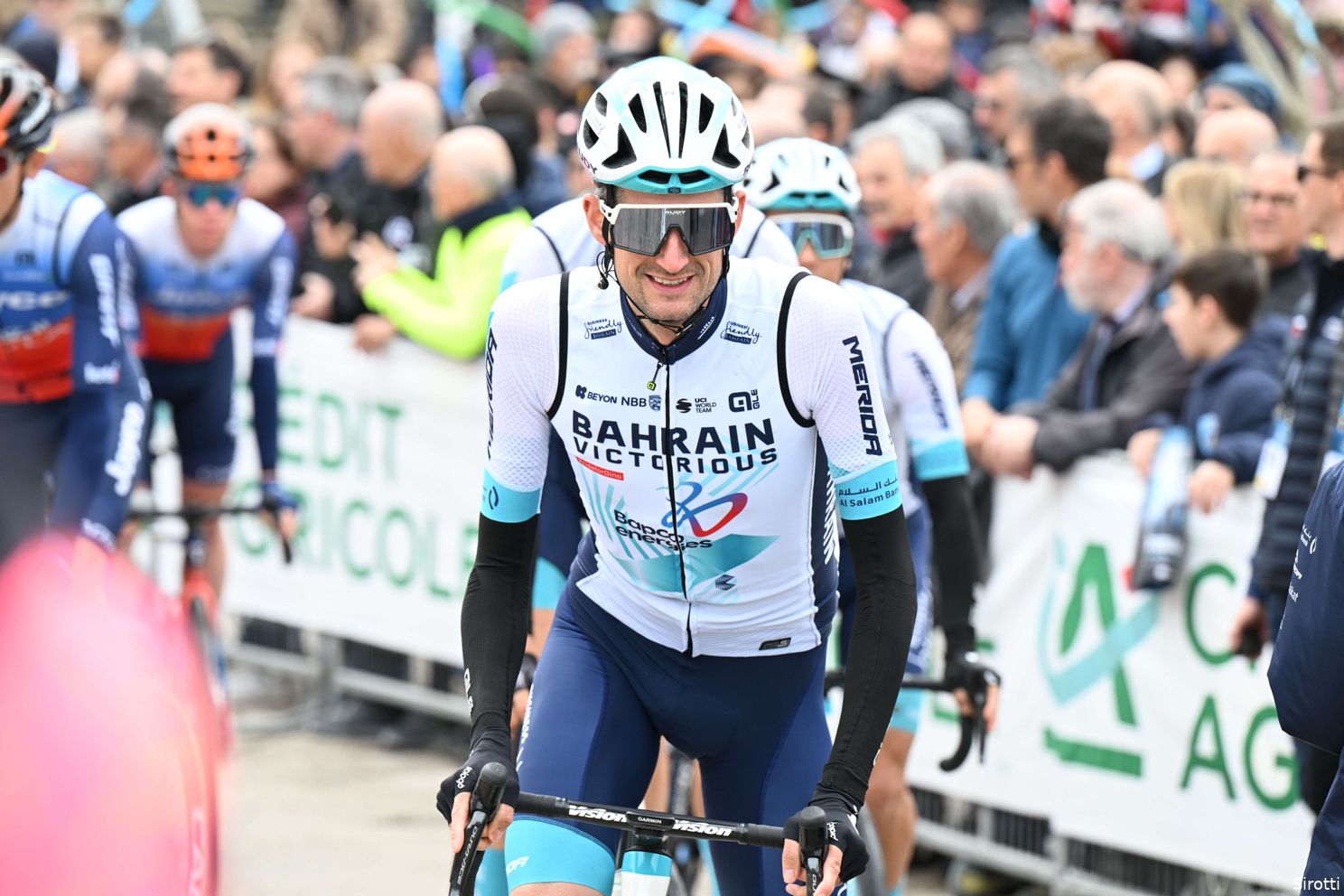 Bahrain Victorious legt uit: Poels blijkt slachtoffer van eigen ...