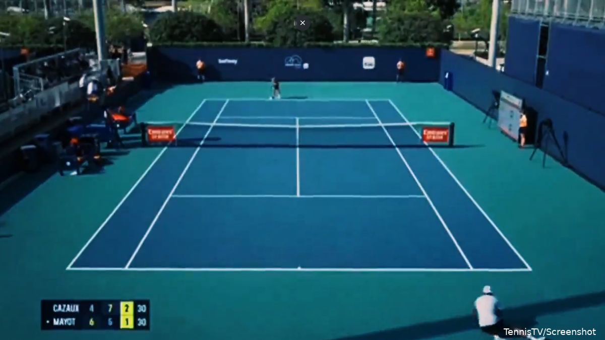 (VIDEO) Cenas chocantes quando Arthur CAZAUX desmaia subitamente ...