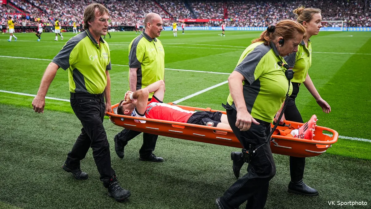 Slecht nieuws voor Feyenoord: Gimenez maanden aan de kant | FR12.nl
