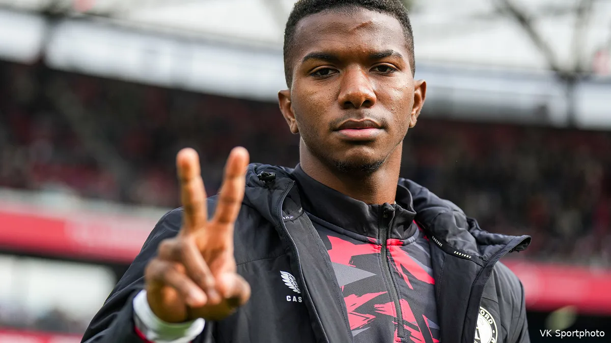 Mitchell definitief weg bij Feyenoord na gelichte koopoptie | FR12.nl
