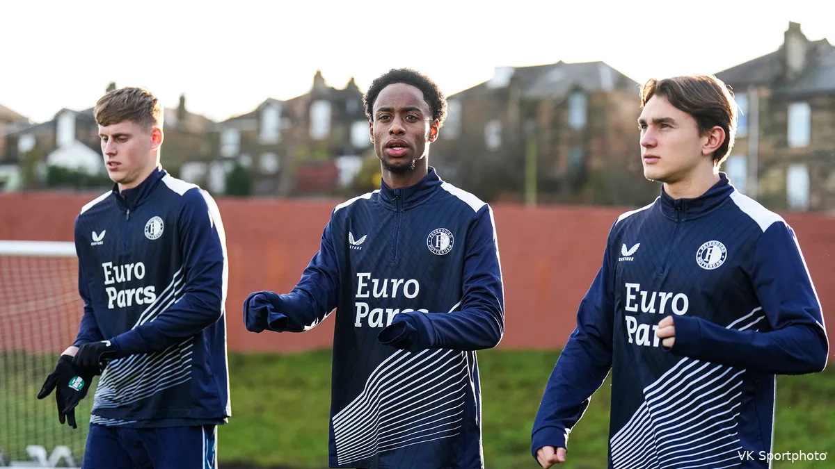 Feyenoord langer door met 19-jarige jeugdspeler Marley Cruz | FR12.nl