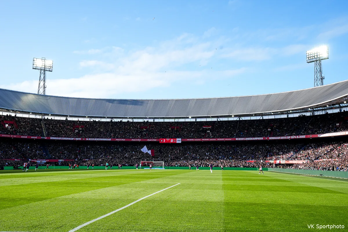 Nieuwe spelregels Eredivisie 2025/2026: corner bij tijdrekken doelman ...
