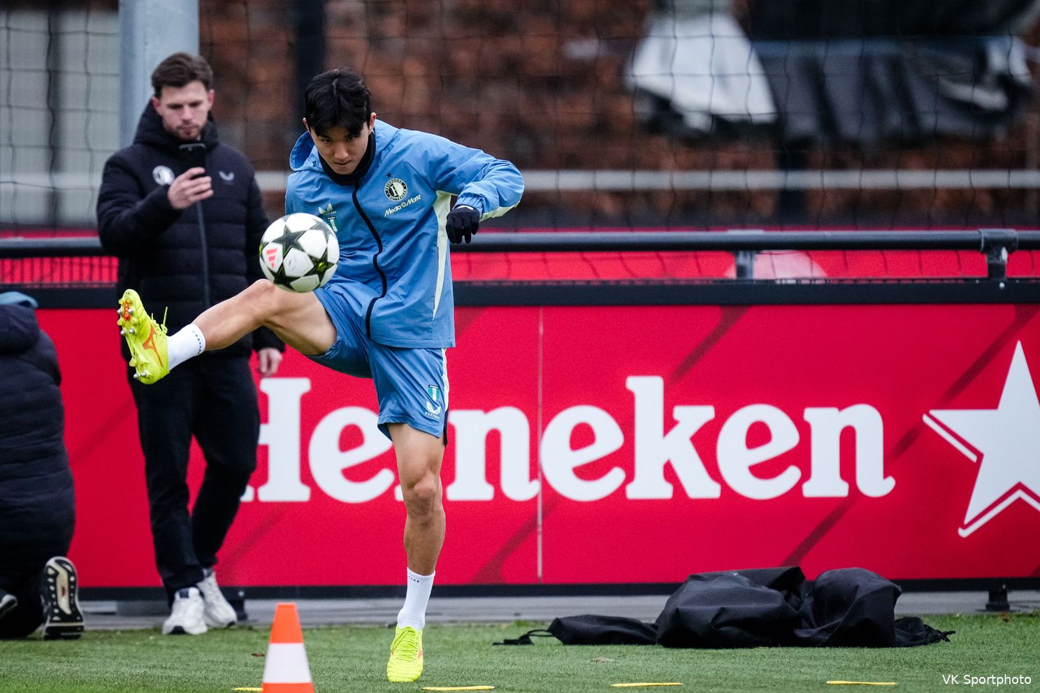 Milambo, Trauner en Bueno trainen mee tijdens afsluitende sessie voor ...