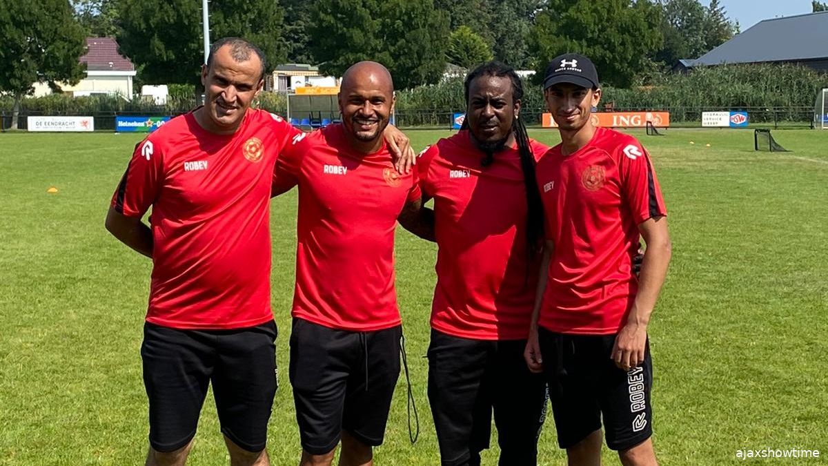 Voormalig Ajax-toptalenten runnen voetbalschool: 'Willen zien dat ...