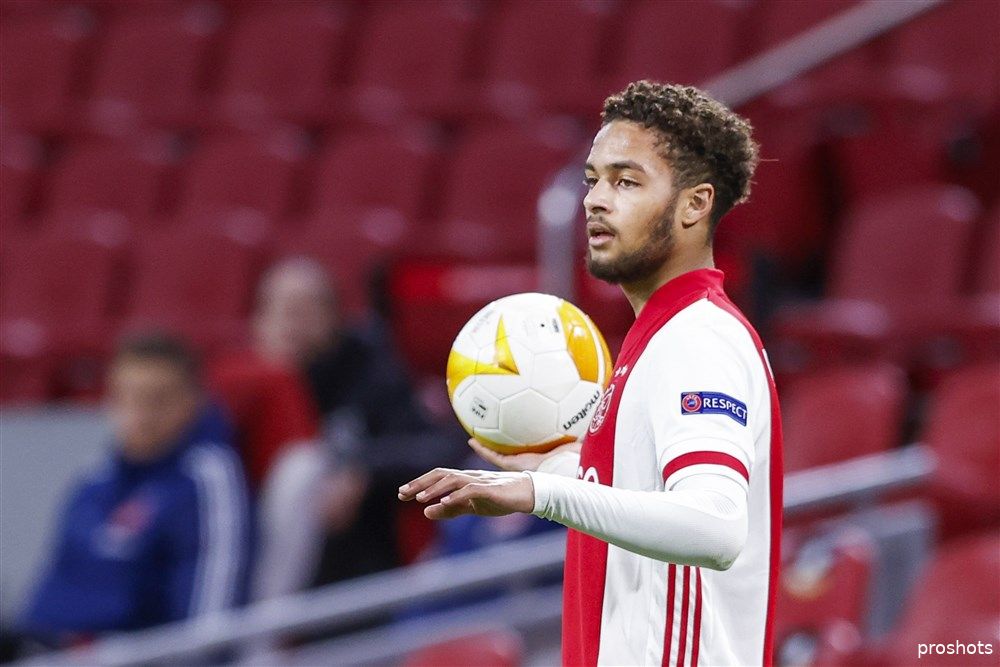 Rensch van centrumverdediger naar back: 'Ben nu echt aangepast'