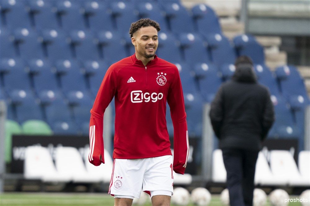 Ten Hag: 'Bij één speler dacht ik in rust en dat was bij Rensch'