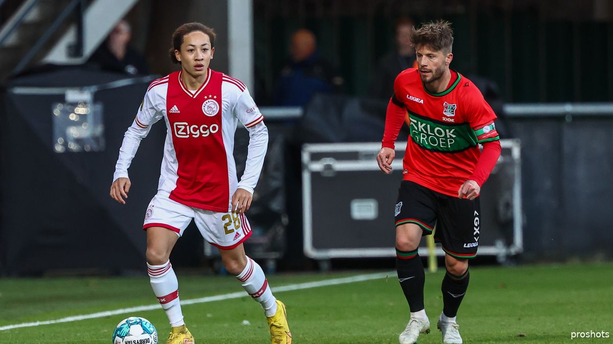 Dijkhuizen over interesse Excelsior in Fitz-Jim: 'Denk dat hij heel ...