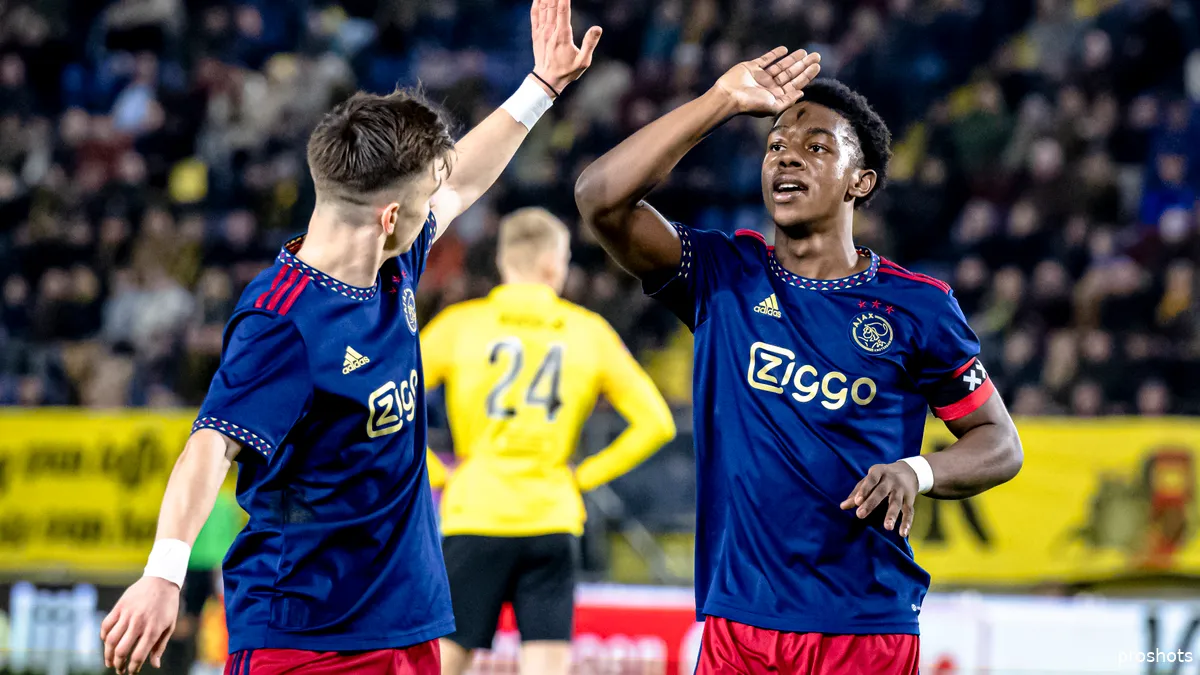Jong Ajax geeft galavoorstelling in Breda en zet NAC met 2-6 te kijk