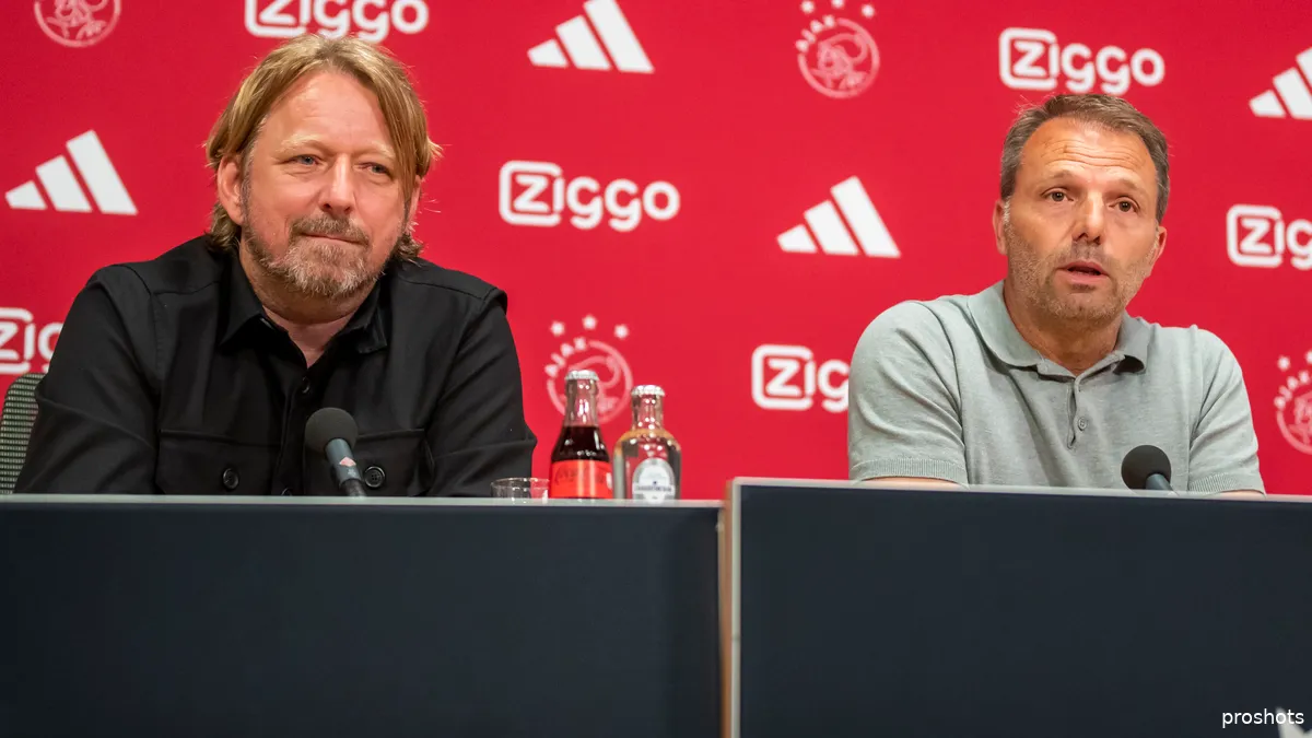 NB: 'We moeten accepteren dat Ajax op dit moment in een traject zit'
