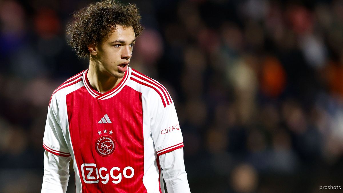 Vink ontwikkelt zich goed bij Ajax: 'Alle minuten bij Jong zijn meegenomen'