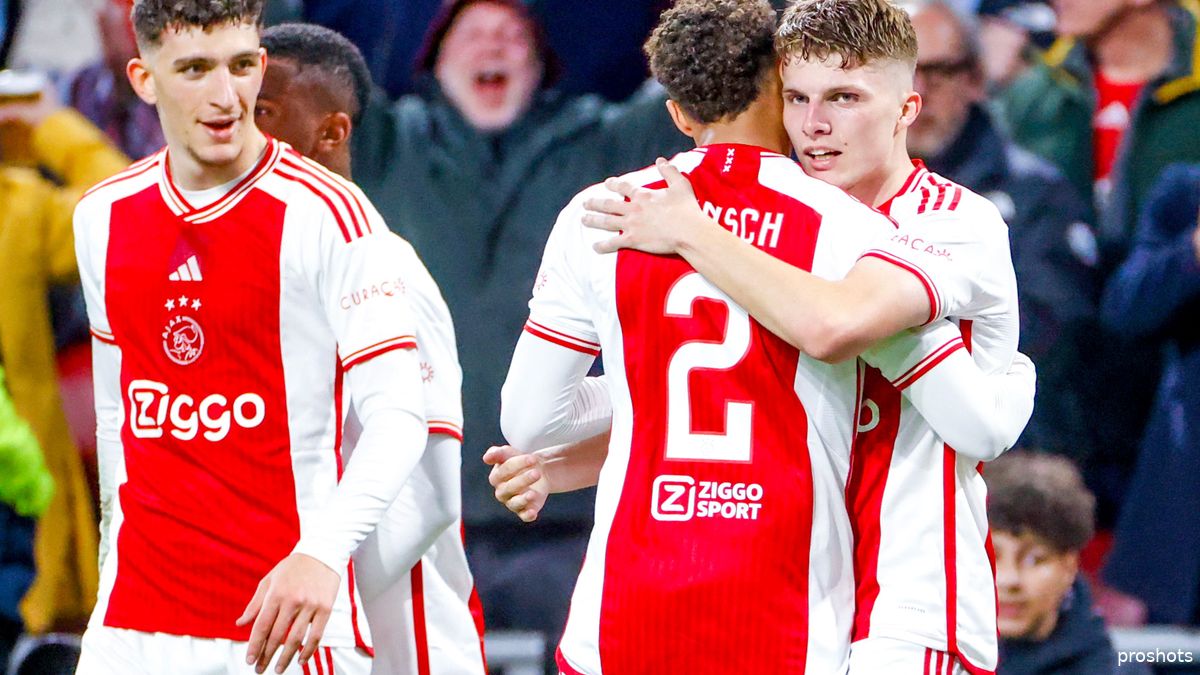 Vink heeft lof voor bekritiseerd Ajax-duo: 'Een heel stadion floot hem ...
