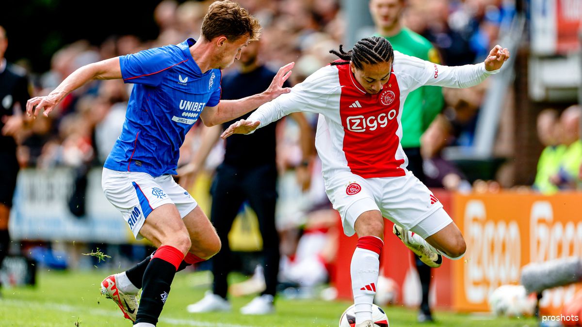 Fitz-Jim speelde linksbuiten vanwege blessure Godts: 'Voor de verandering ook weleens leuk'