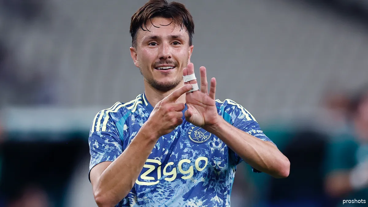 Berghuis zag Ajax grip verliezen in tweede helft: 'We hielden de bal ...