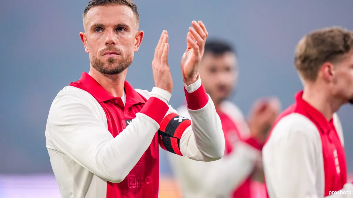 'Henderson neemt in Zeist afscheid van Ajax; wegen van middenvelder en ...