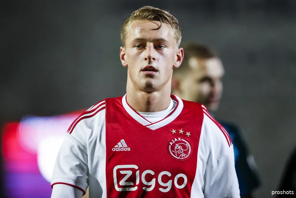 Sierhuis krijgt opnieuw te maken met blessure; spits wekenlang ...