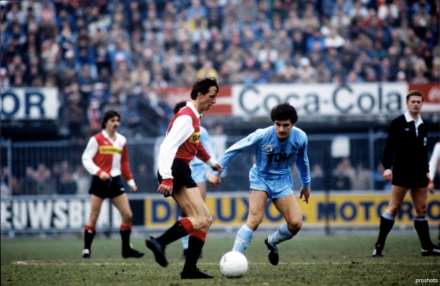 40 jaar na laatste competitieduel Cruijff voor Ajax: ‘Hing een hele ...