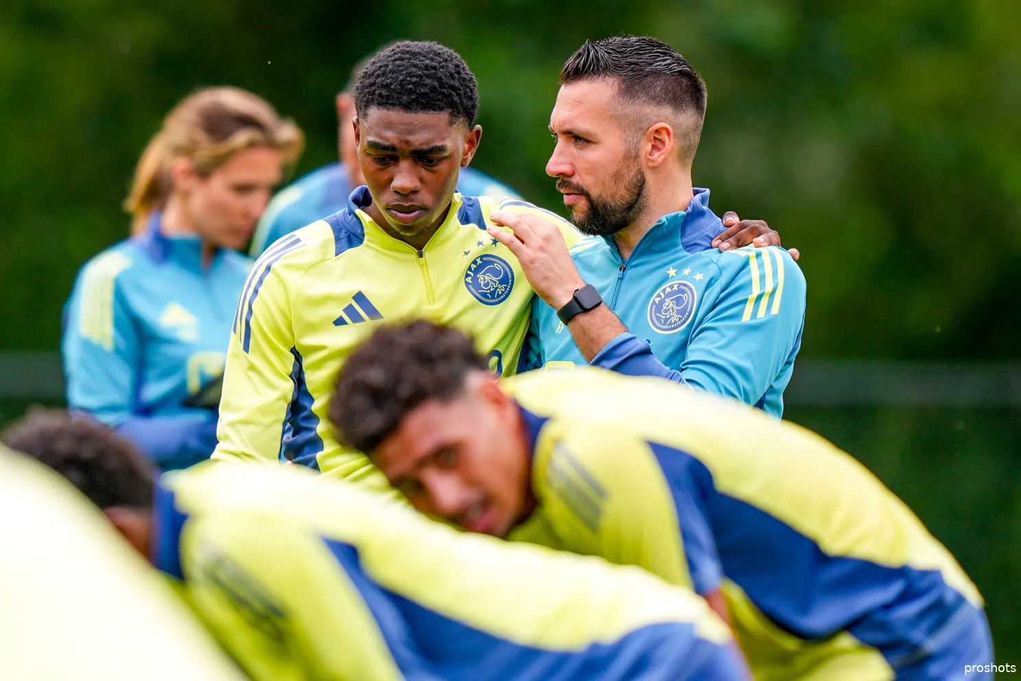 [Update] 'Van Axel Dongen sprak met Veldman; kans op transfer naar Heerenveen erg klein'