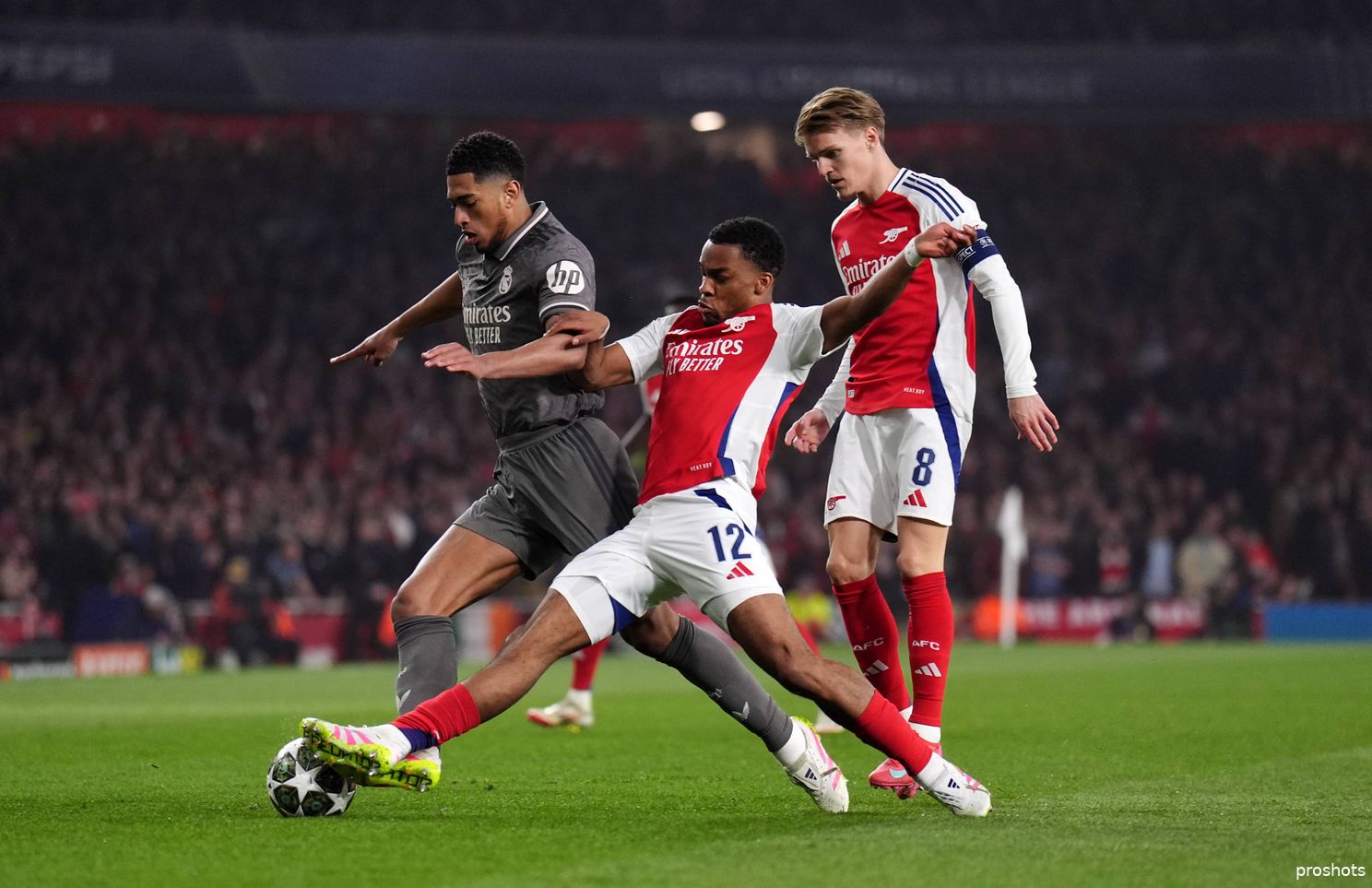Timber krijgt volop lof na sterk optreden tegen Real Madrid: 'Deed het ...