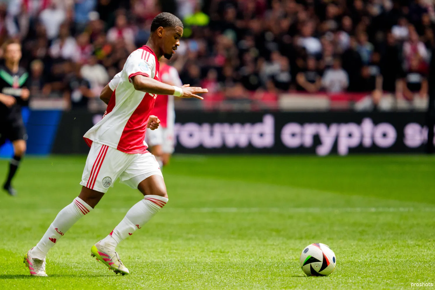 Hato blijft mogelijk toch langer bij Ajax: 'Houdt zelf de optie open om ...