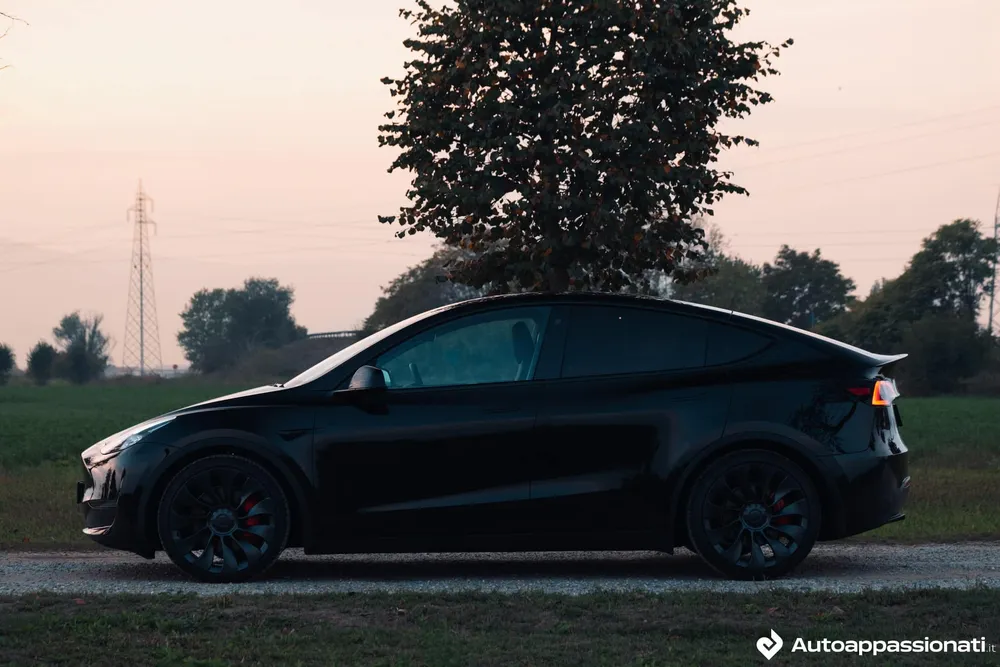 Tesla Model Y Performance: prezzo, prestazioni, autonomia, prova su strada