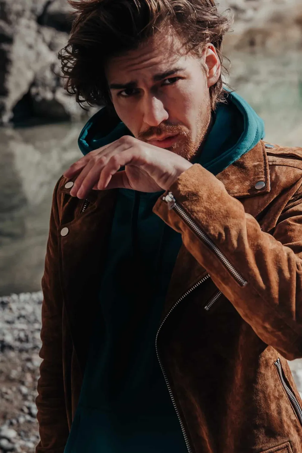 FHM Style: upgrade je garderobe met dit toffe Suede Biker Jacket